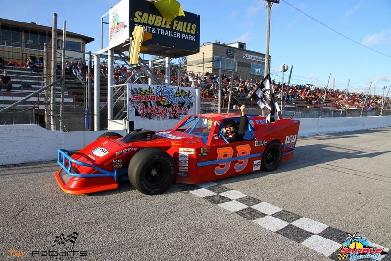 Luke Gignac Sweeps Heats, Caught Up in Crash at Sauble Speedway – Short ...