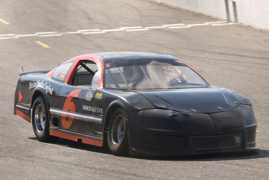 Travis McLean Survives Sunset Chaos for Top-10 Finish – Short Track Musings
